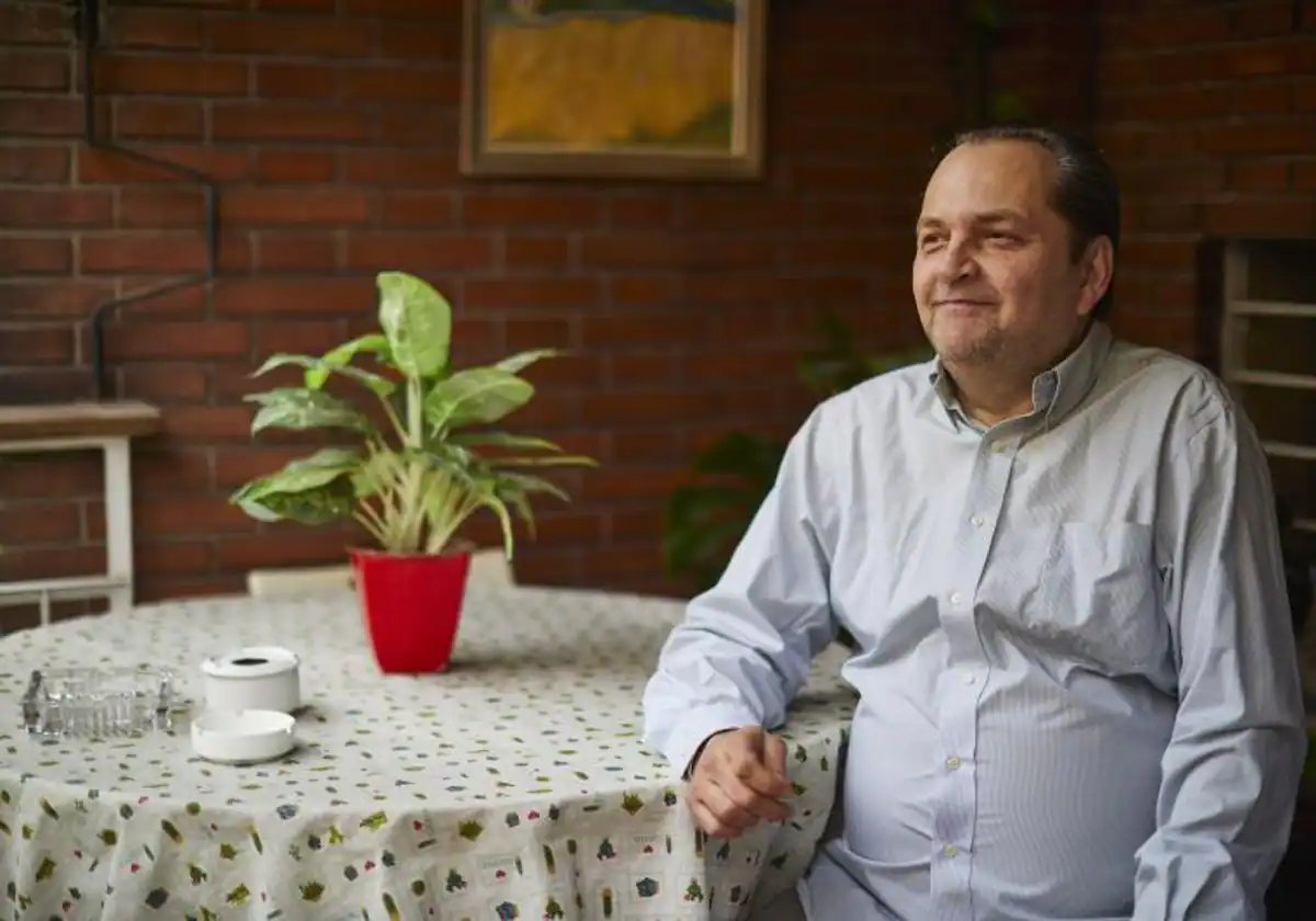 Javier, 55 años: «Que tengamos una enfermedad mental no significa que ...